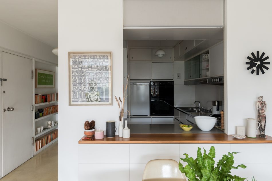 For Sale: Defoe House, Barbican, London EC2 | The Modern House