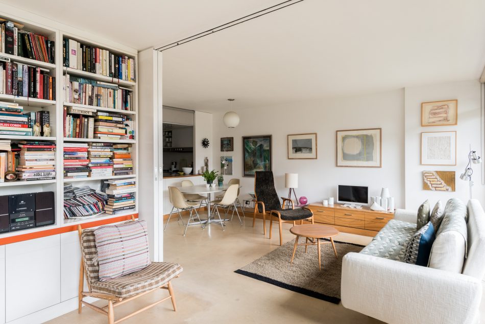 For Sale: Defoe House, Barbican, London EC2 | The Modern House