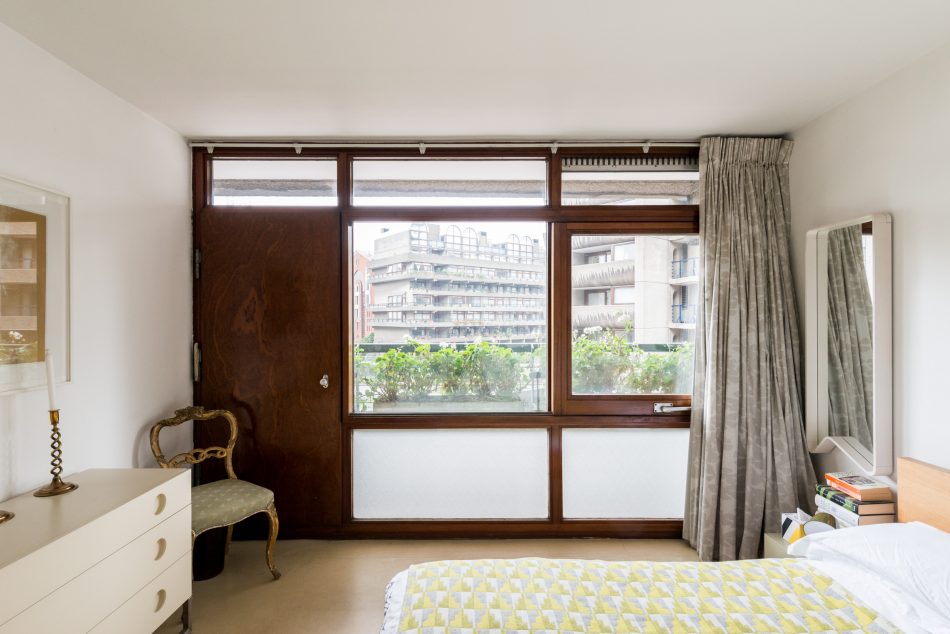 For Sale: Defoe House, Barbican, London EC2 | The Modern House