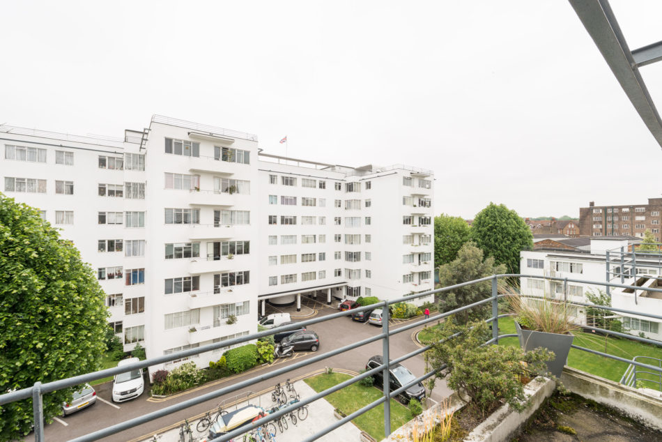 For Sale: Pullman Court, Streatham Hill, London SW2