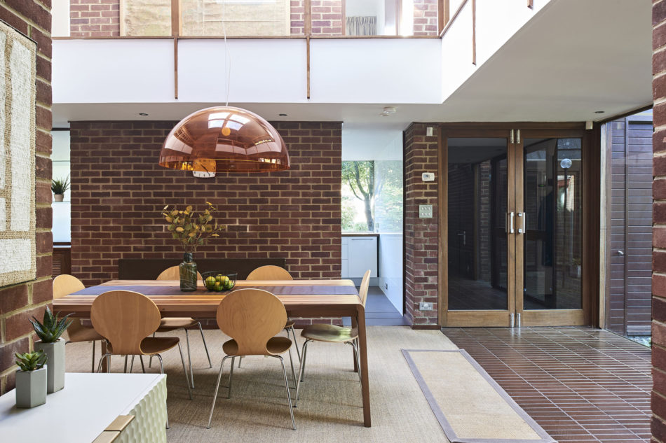 For Sale; Tapiola II, Beechcroft, London BR7 | The Modern House