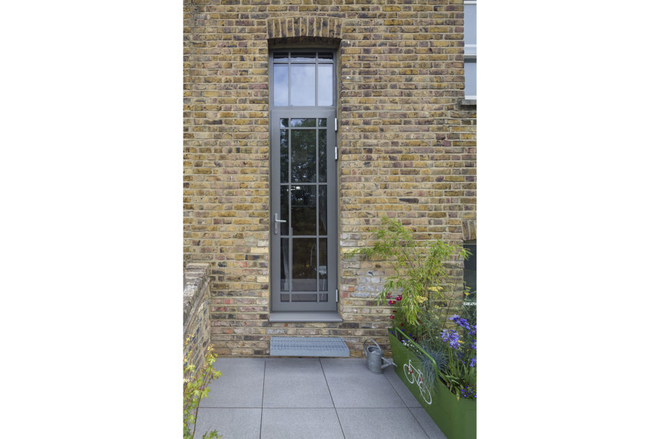 J Foster Architects | The Modern House A to Z of modern design