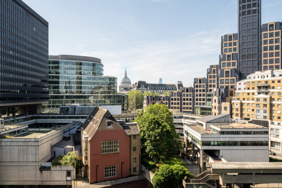 For Sale: Thomas More House II, Barbican, London EC2 | The Modern House