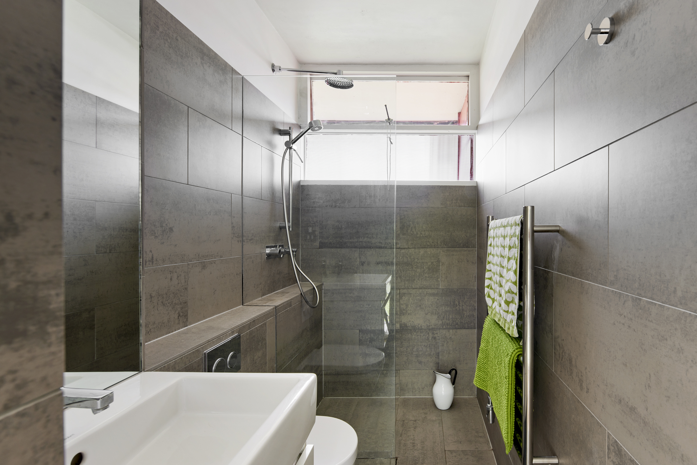 For Sale: Bayer House II, Golden Lane Estate, London EC1 | The Modern House