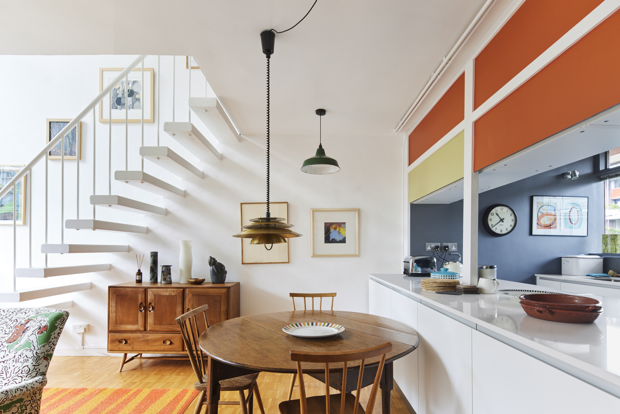 Sold: Bayer House II, Golden Lane Estate, London EC1