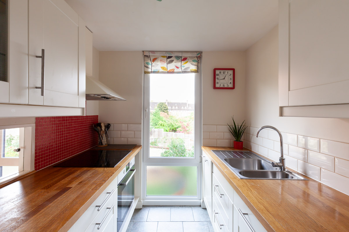 For Sale: Devon Bank, Guildford, Surrey | The Modern House