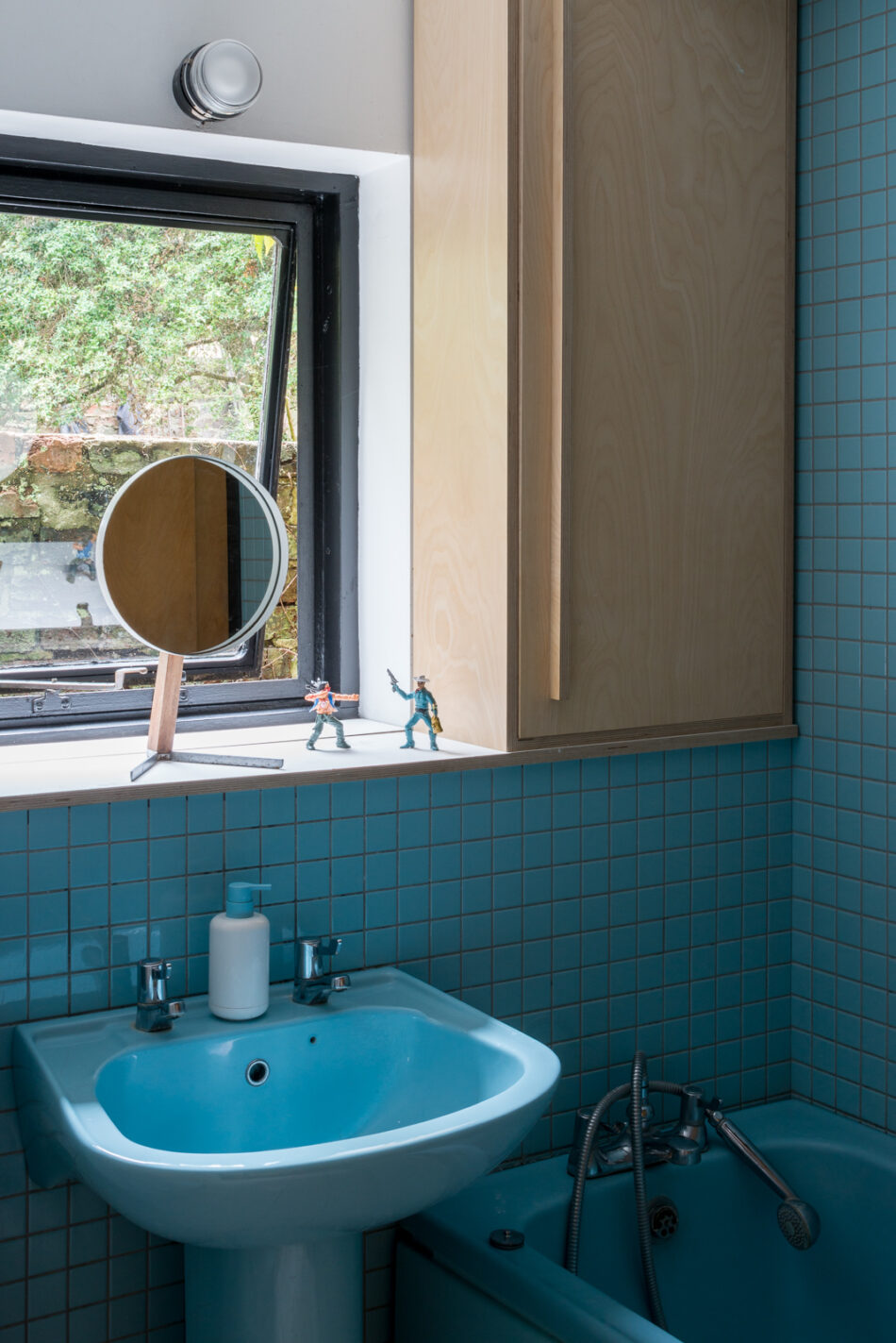 For Sale: Harfield Gardens, Grove Lane, London SE5