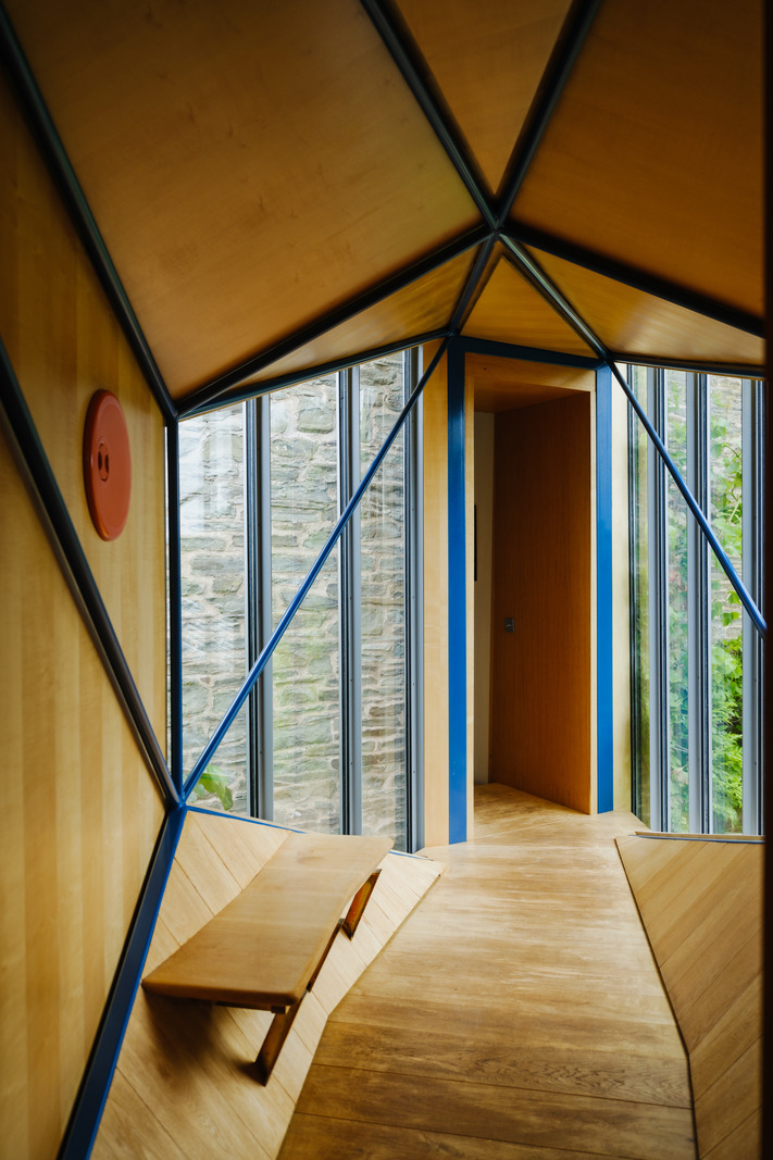 For Sale: Middle Hunt House, Walterstone, Herefordshire | The Modern House