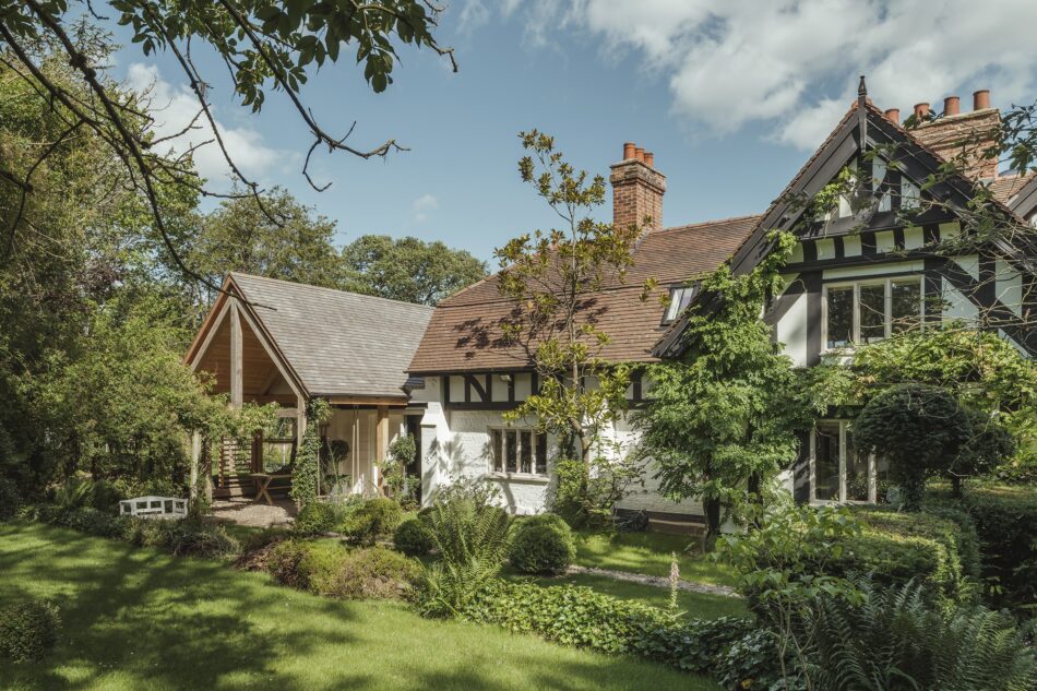 For Sale: Norcliffe Hall Drive, Styal, Cheshire | The Modern House