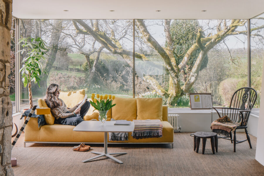 Designer Sue Minter’s colourful country house in the Cotswolds ...